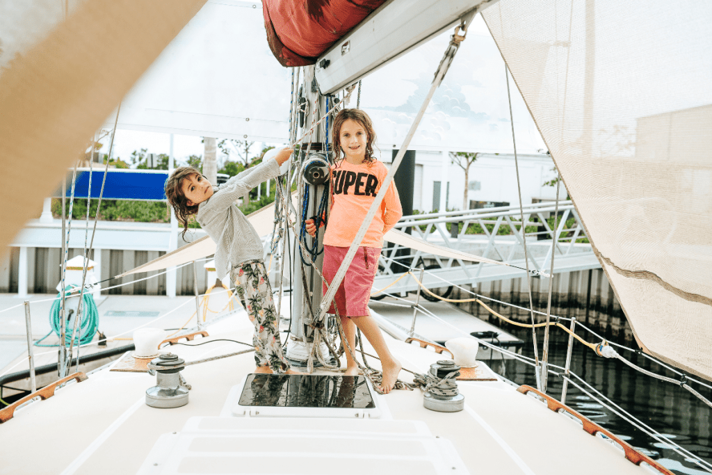 Sailing with Kids? Tips for Parents - Tubber