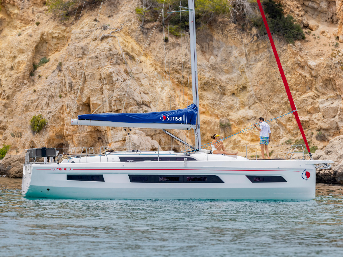 Rent a Dufour Sunsail 41.3 2024 Sailing Yacht in Marina Agana | Tubber