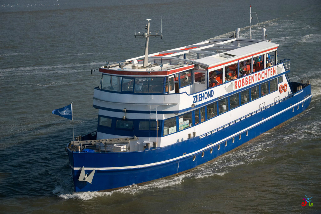 Rent a Other Rondvaartboot 1996 Motor Yacht in Europe | Tubber